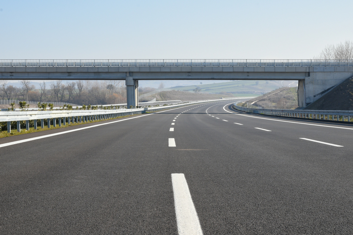 Highway vs Freeway: Understanding Key Differences Between Road Types ...